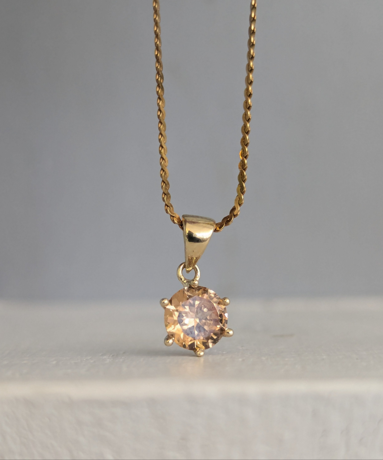 Cinnamon Hart Ranges zircon in vintage 9ct yellow gold pendant setting ...